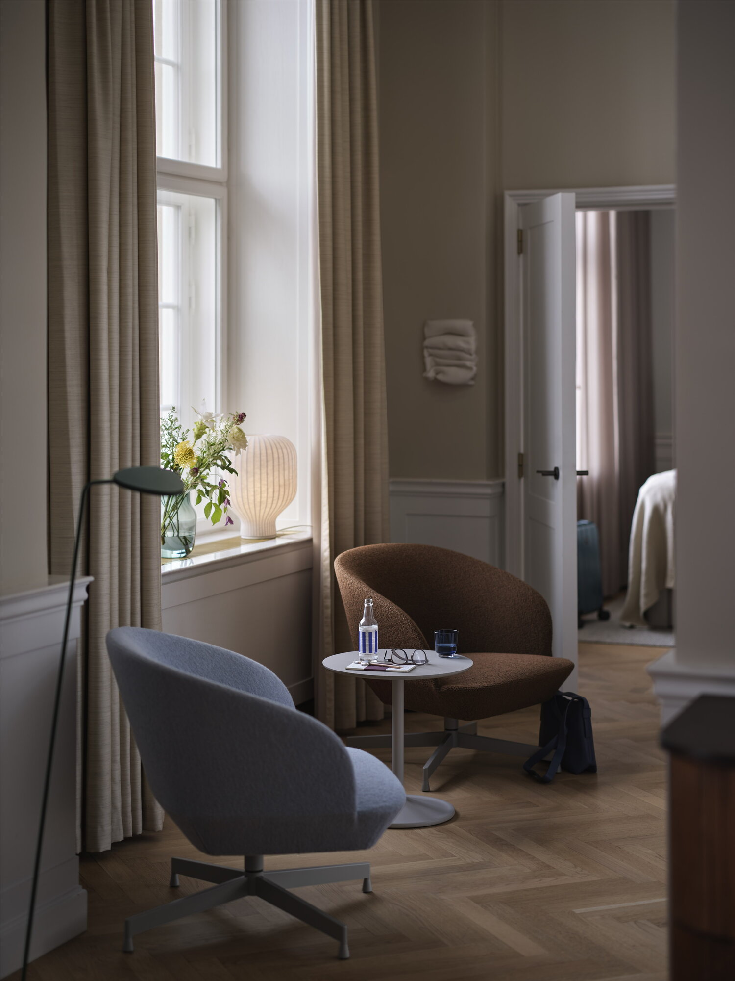 Muuto Silent vase, 15 cm, vert foncé | Finnish Design Shop