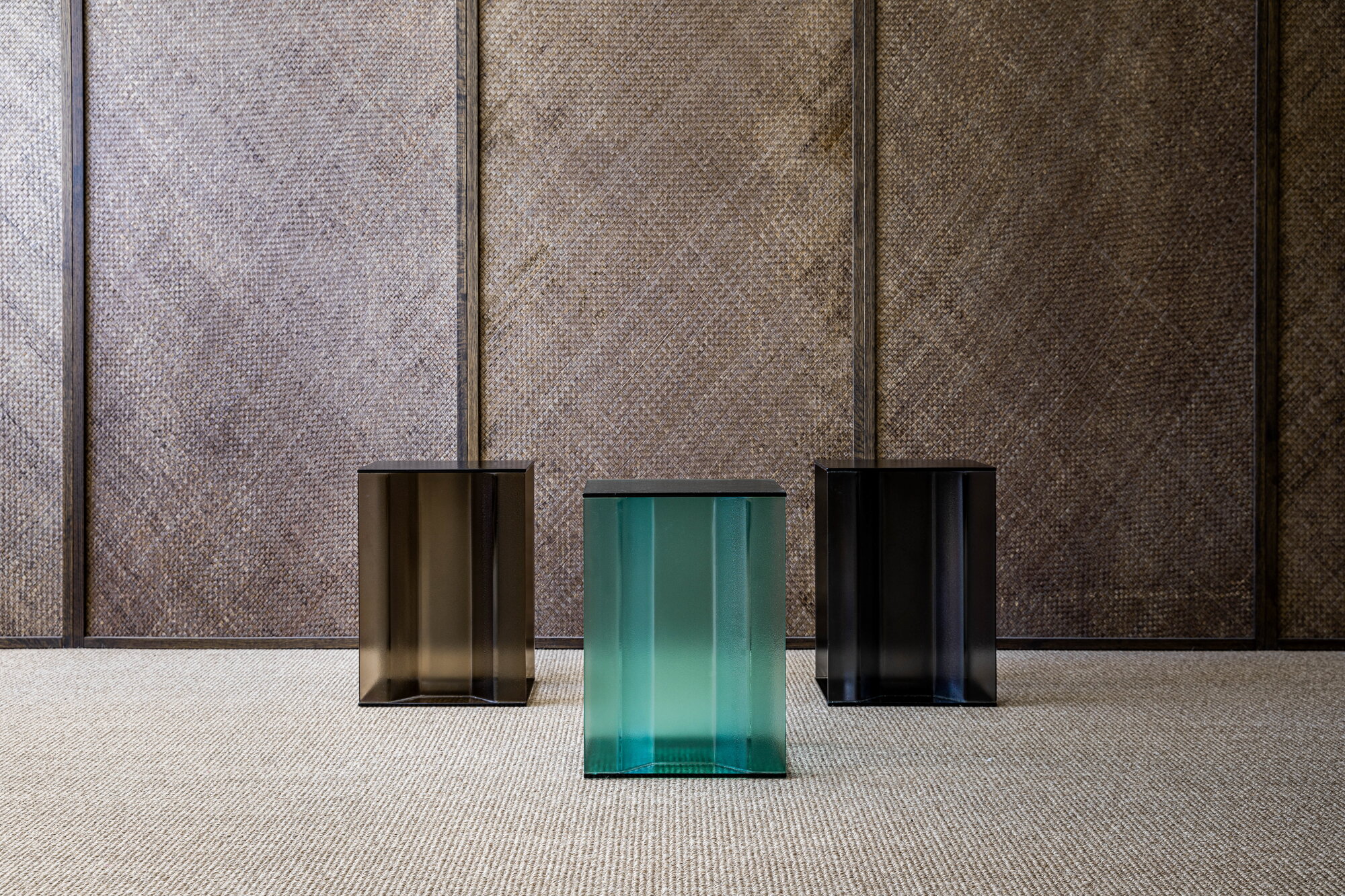Nikari Paletto side table, 32 x 45 cm, bronze | Finnish Design Shop