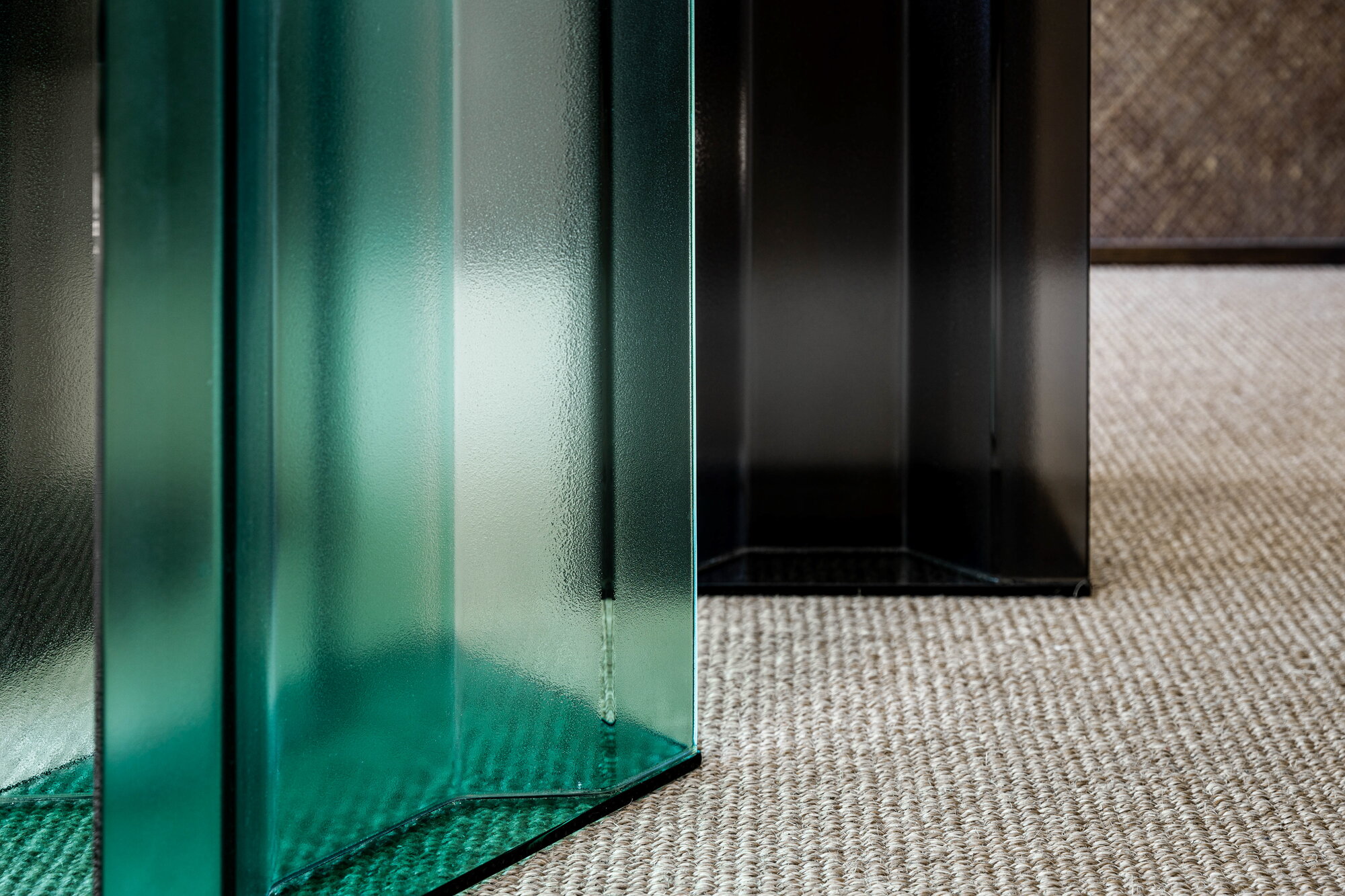 Nikari Paletto side table, 32 x 45 cm, green | Finnish Design Shop