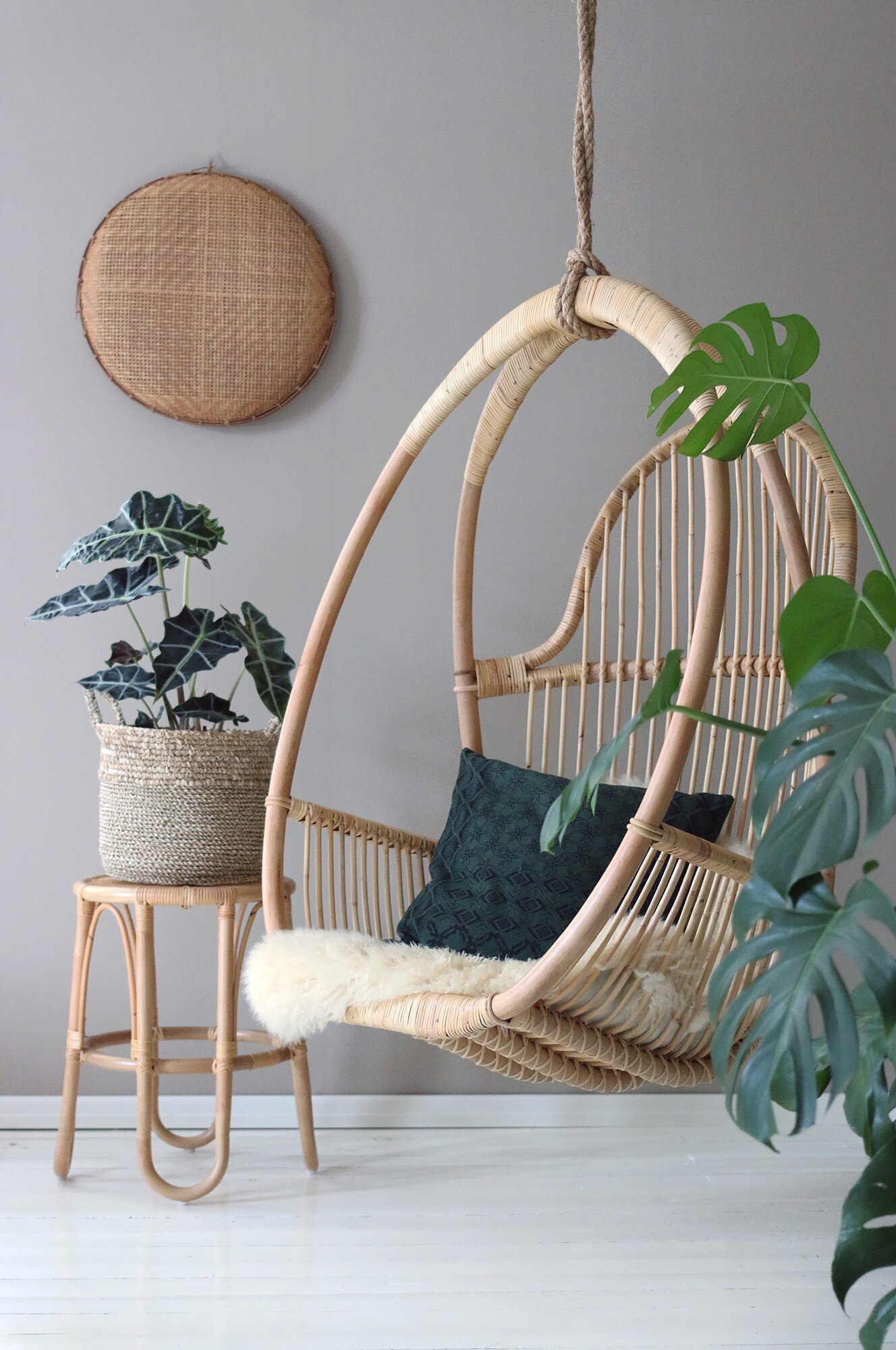 Parolan Rottinki Aulis hanging chair, classic, natural | Finnish Design ...