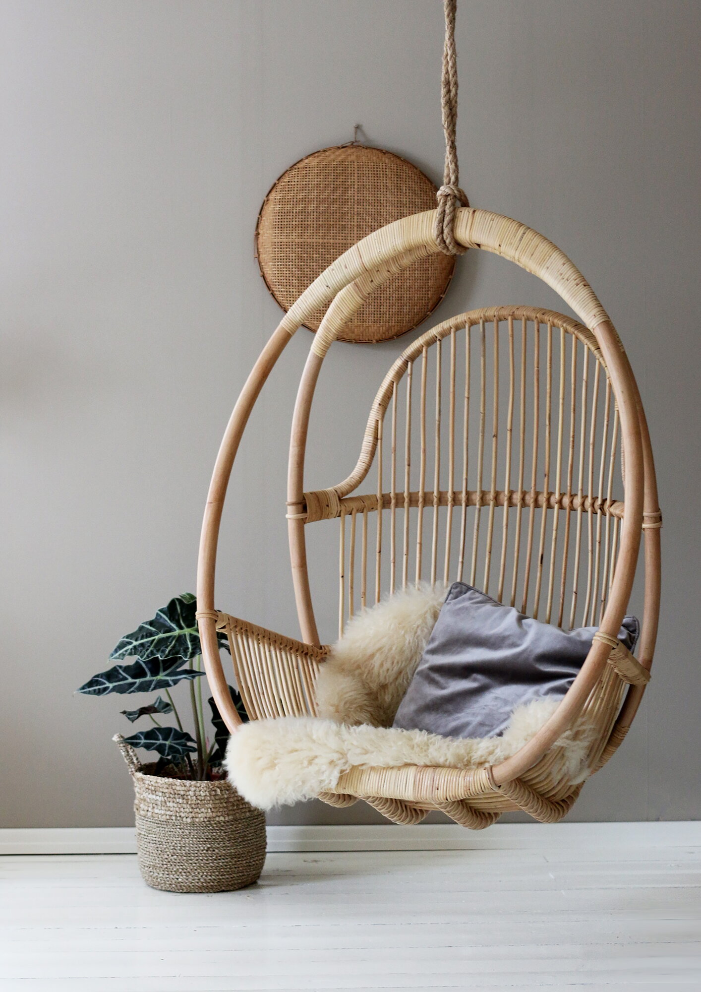 Parolan Rottinki Aulis hanging chair, classic, natural | Finnish Design ...