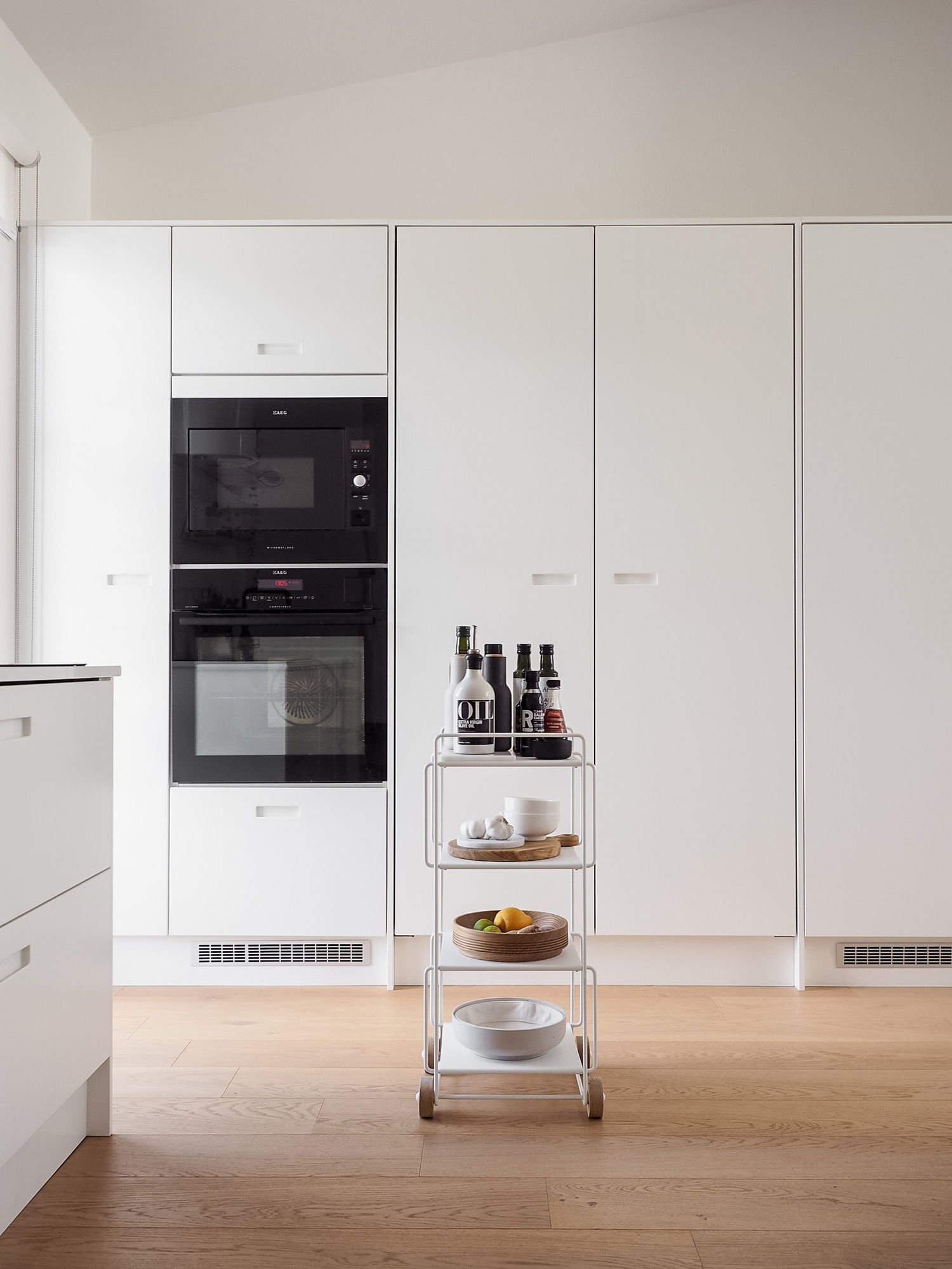 Everyday Design Hanko trolley, white | Finnish Design Shop UK