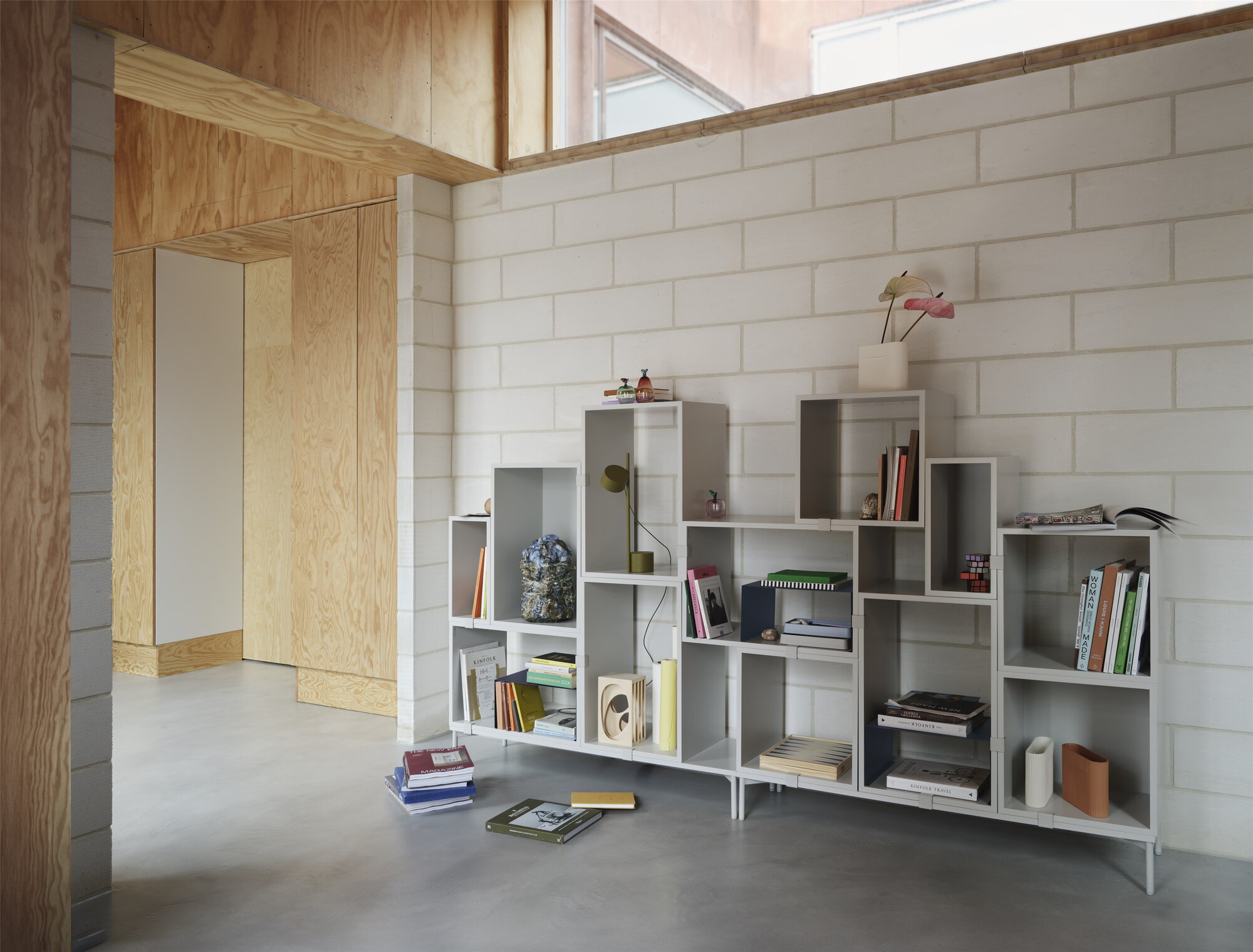 Muuto Stacked kirjahylly, konfiguraatio 3, harmaa | Finnish Design Shop