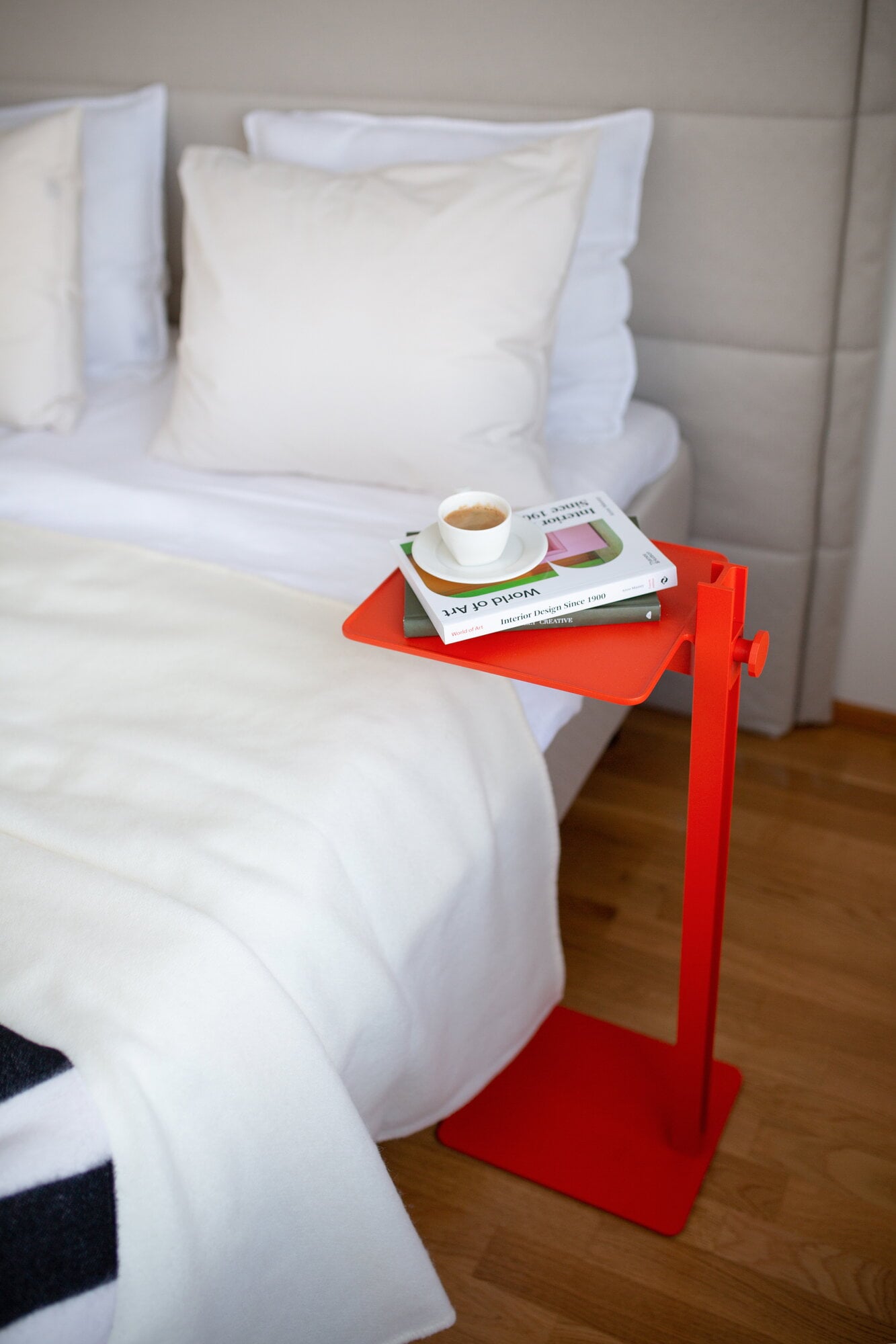 String Furniture Museum side table, orange | Finnish Design Shop