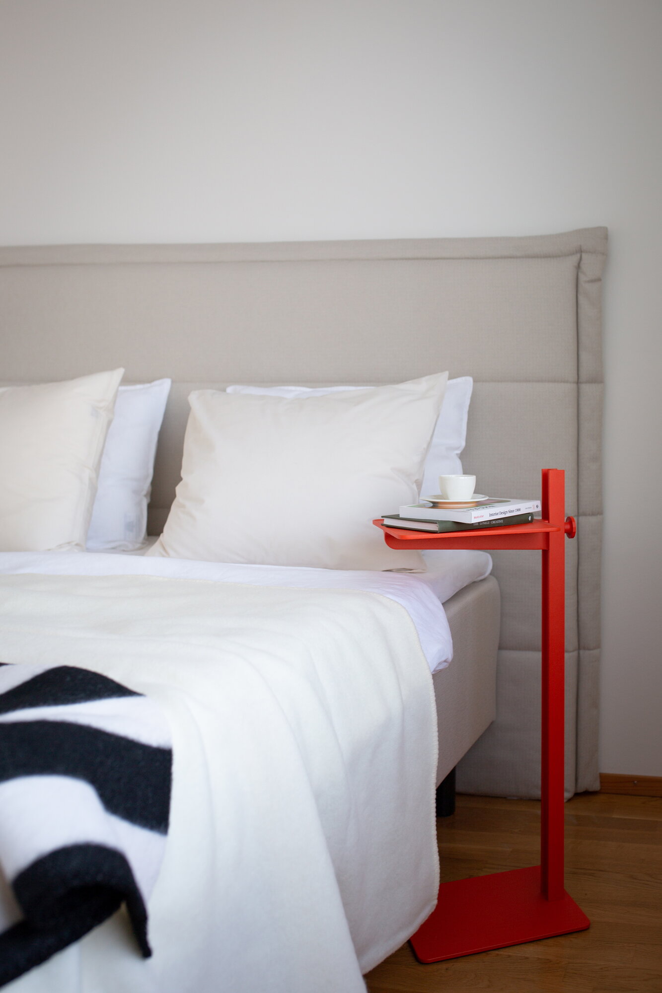 String Furniture Museum side table, orange | Finnish Design Shop