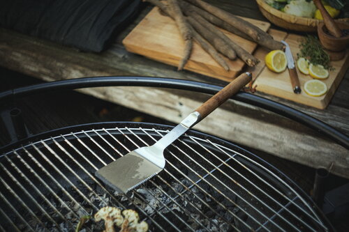 Fiskars Norden Grill Chef spatula | Finnish Design Shop