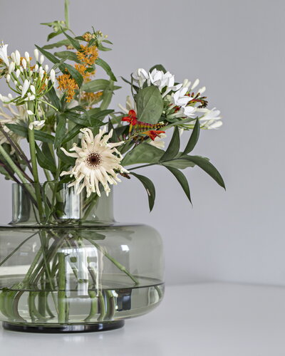 Marimekko Urna vase, olive | Finnish Design Shop