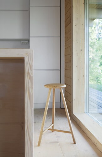 Nikari Perch bar stool 63 cm, oak | Finnish Design Shop UK