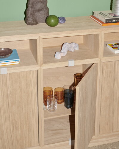 Muuto Stacked shelf module with door, large, oak | Finnish Design Shop