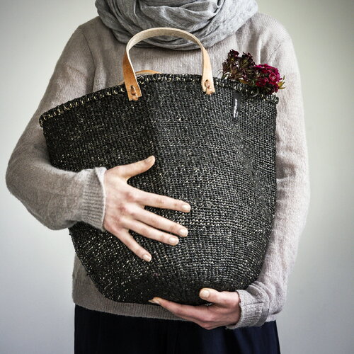 Mifuko Kiondo market basket, L, black | Finnish Design Shop