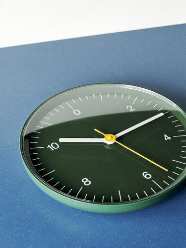 HAY Wall Clock seinäkello, vihreä | Finnish Design Shop
