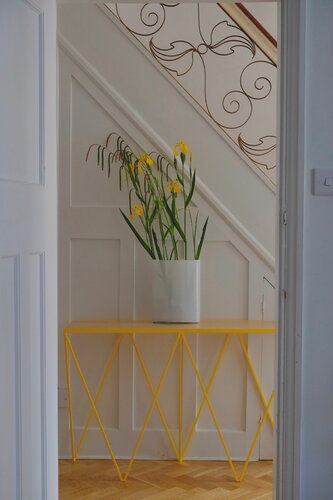 &New Giraffe console table, yellow | Finnish Design Shop