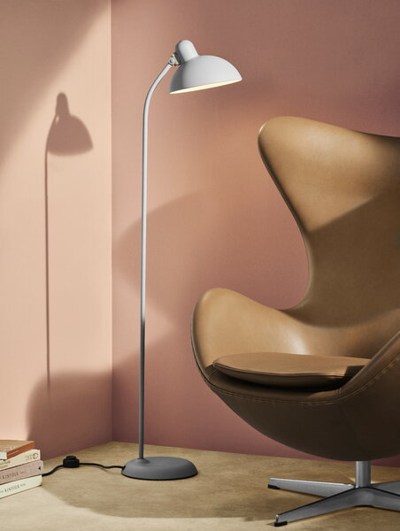 Fritz Hansen Lampadaire Kaiser Idell 6556-F, easy grey | Finnish Design ...