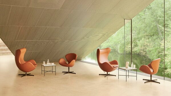 Fritz Hansen Egg lounge chair, Brown Bronze - leather Grace Walnut ...