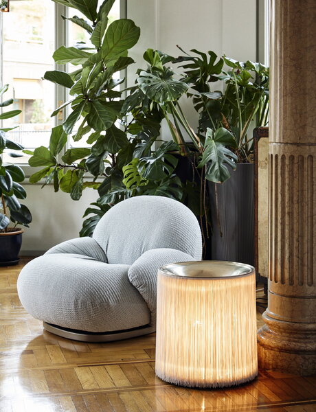 GUBI Model 597 table lamp, polished aluminium - cream fringe | Finnish ...