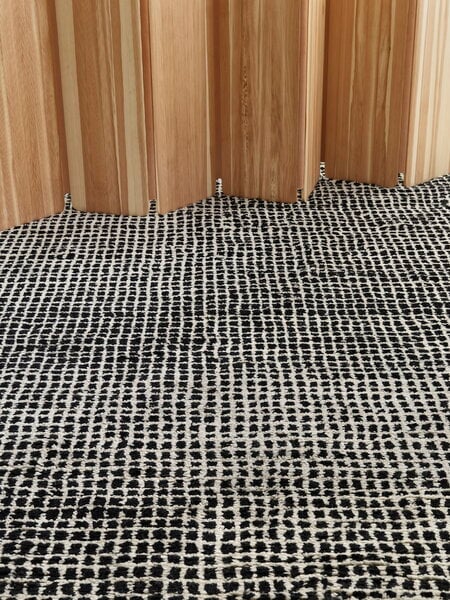 Woodnotes Grid rug, white - black | Finnish Design Shop