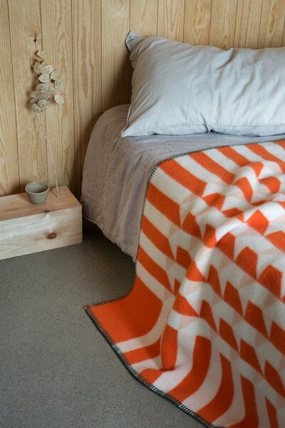 Røros Tweed Kvam throw, 135 x 200 cm, orange | Finnish Design Shop
