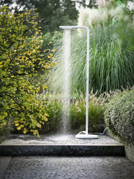ZEE Levantine outdoor shower, white | Finnish Design Shop