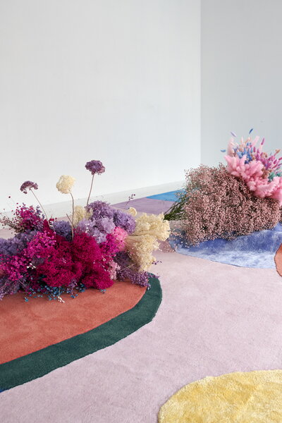 LAYERED Tappeto Poppykalas Flower Field | Finnish Design Shop