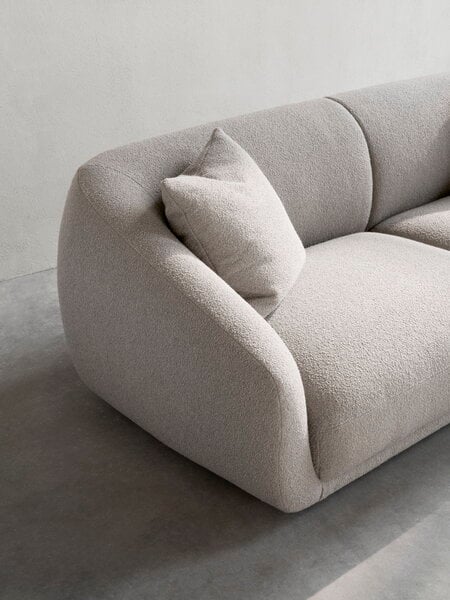 Wendelbo Montholon 2,5 seater sofa, Cuddle 04 beige | Finnish Design Shop