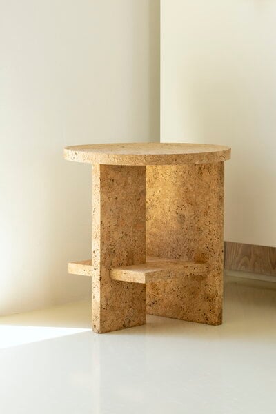 Nine Tee side table, round, natural cork | Finnish Design Shop