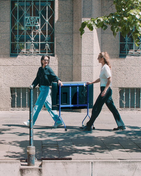 Pedestal Moon Rollin' TV stand, ultra marine | Finnish Design Shop UK