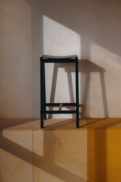 HAY Taburete 8 bar stool, low, 65 cm, black - black oak | Finnish ...