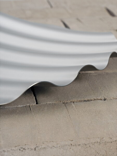 Muuto Wave tray, 50 cm, steel | Finnish Design Shop