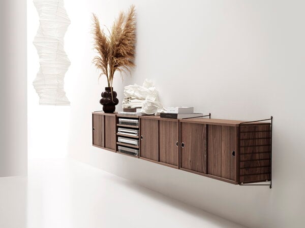 String Furniture String kaappi, 78 x 30 cm, pähkinä | Finnish Design Shop