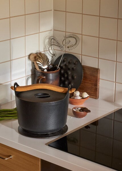 Iittala Sarpaneva cast iron pot 3 L | Finnish Design Shop