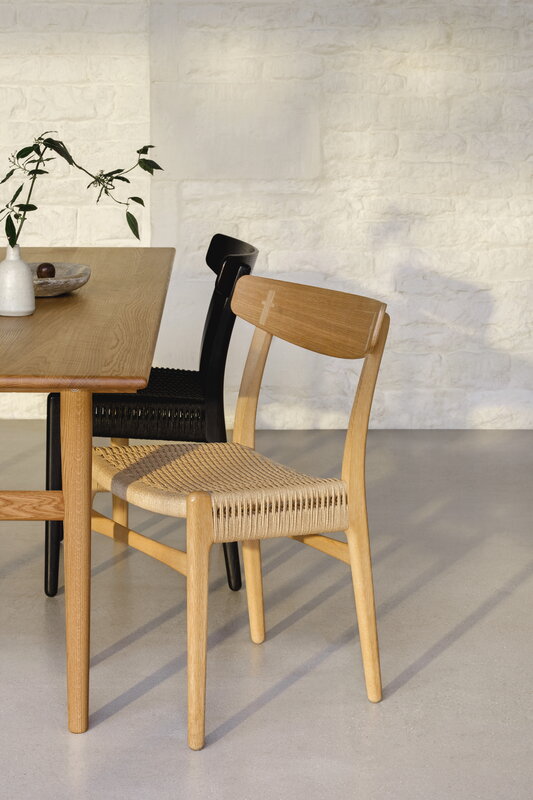Carl Hansen & Søn CH327 dining table, oiled oak | Finnish Design Shop