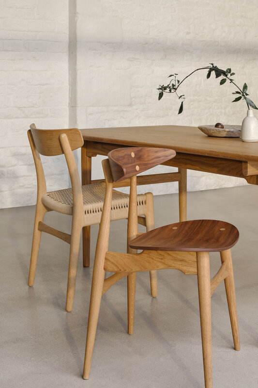 Carl Hansen & Søn CH327 dining table, oiled oak | Finnish Design Shop