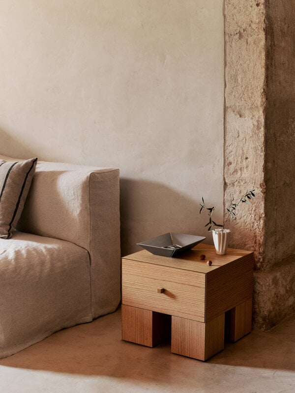 Ferm Living Kuben bedside table 1x1, natural oak veneer | Finnish ...
