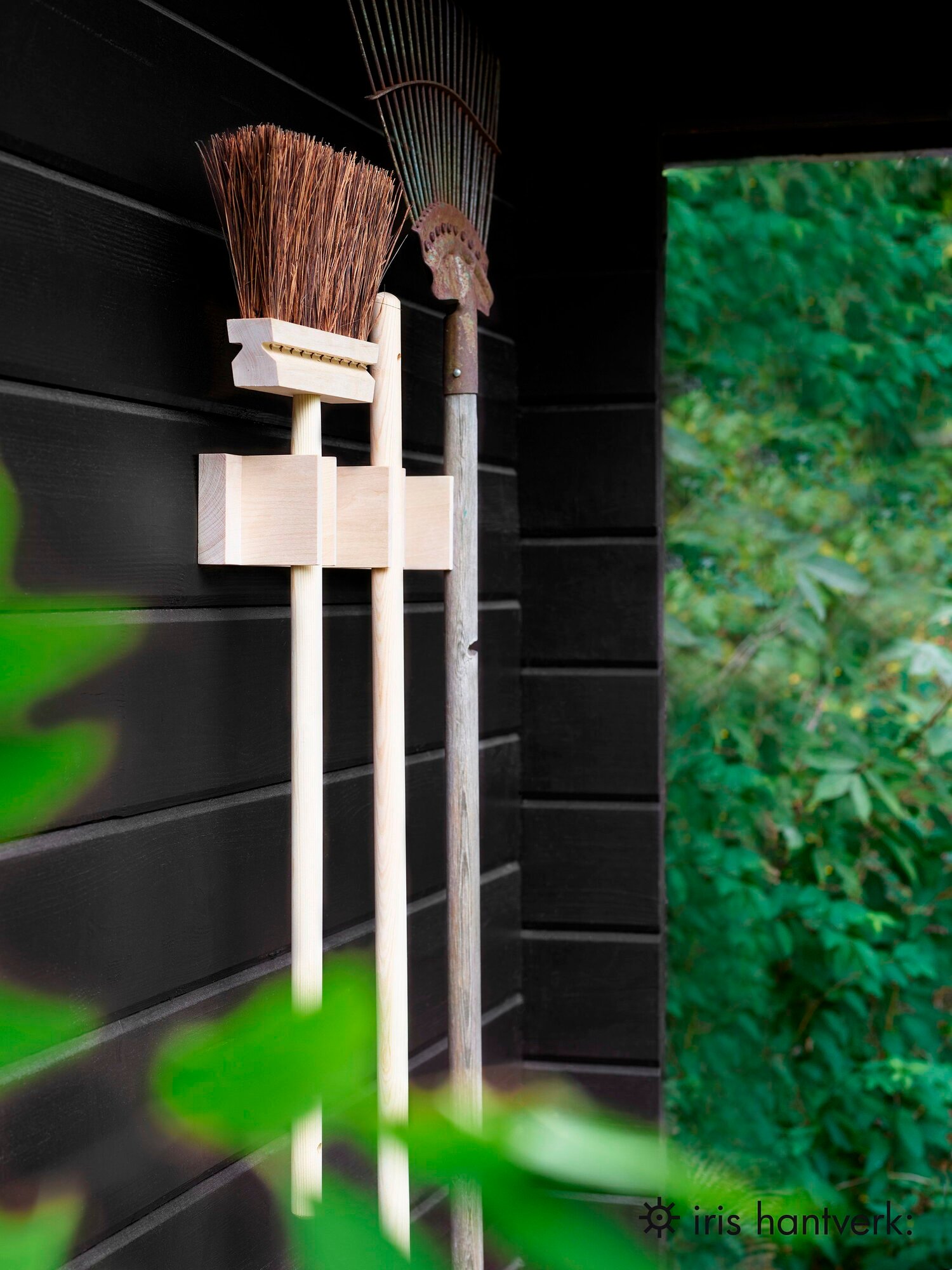 Iris Hantverk Garden tool hanger, birch | Finnish Design Shop