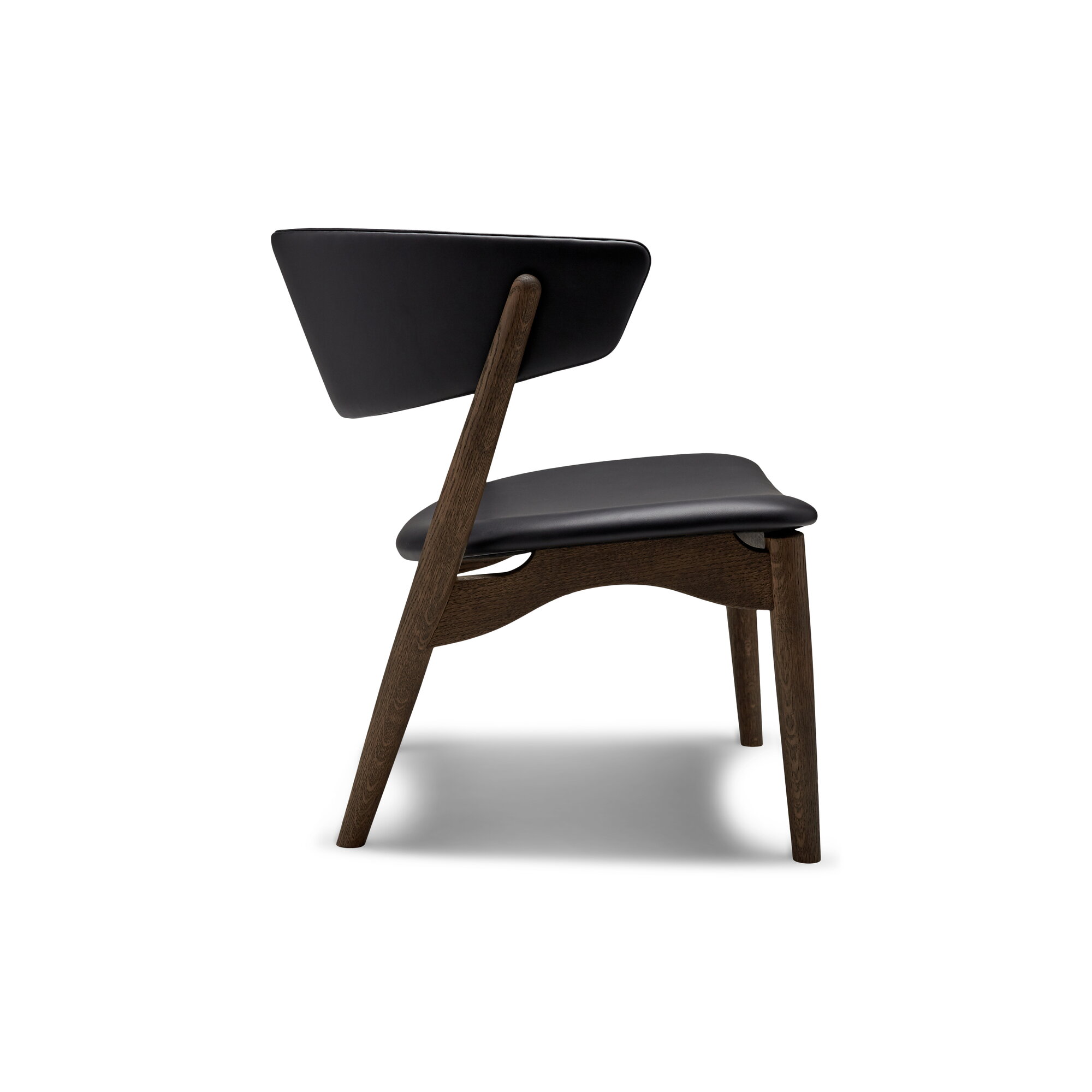 Sibast No 7 Lounge chair, fully upholstered, dark oiled oak - black lea ...