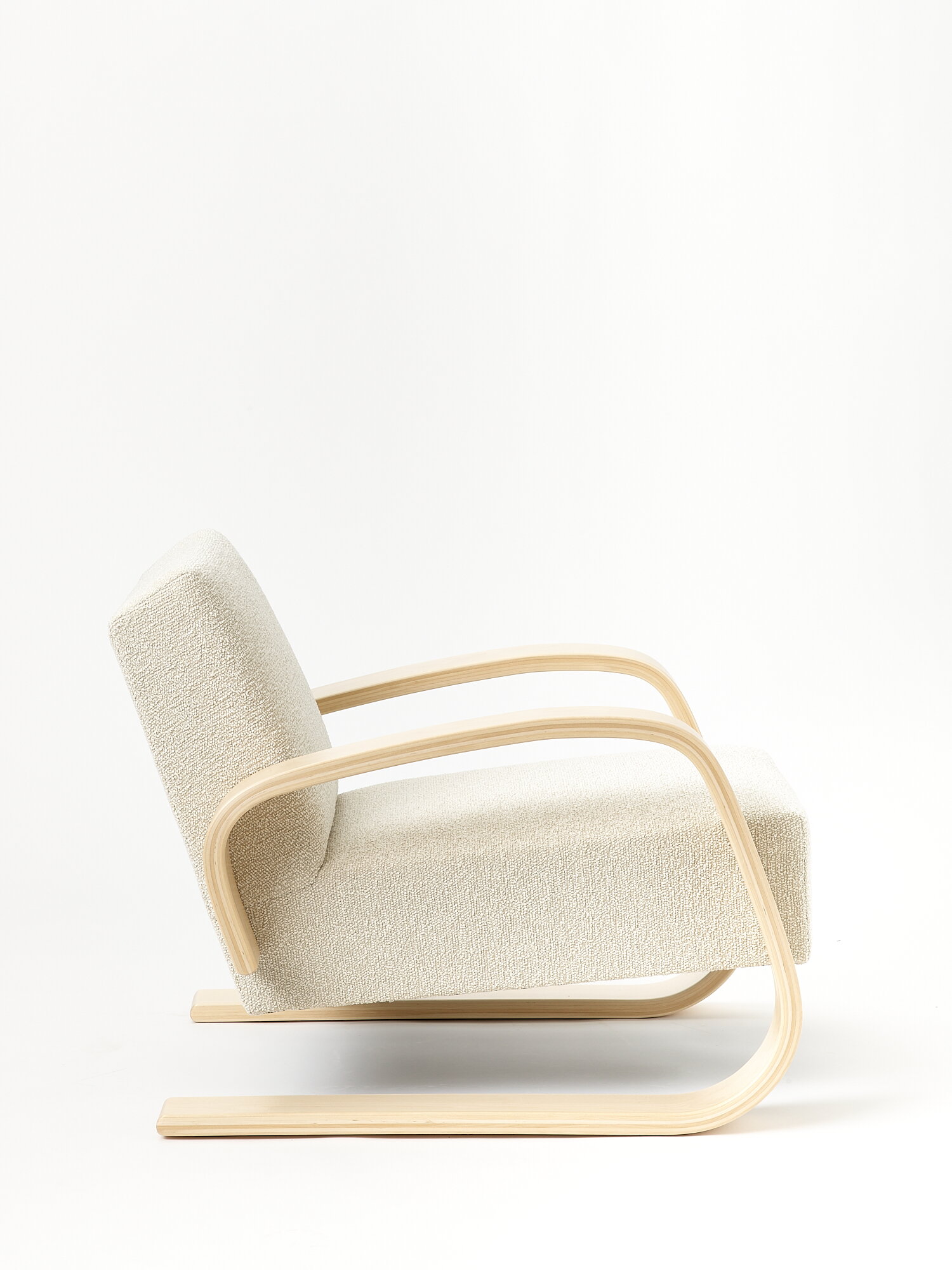 Artek Poltrona Aalto 400 Tank, betulla - Nubia 02 crema/perla | Finnish Design Shop