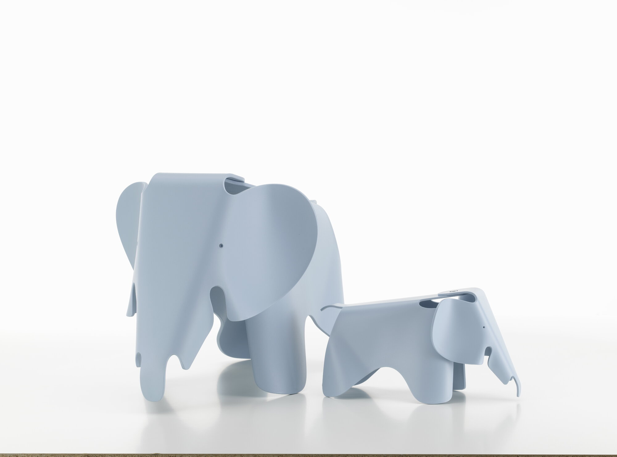 Vitra Eames Elephant, sky blue RE | Finnish Design Shop CH