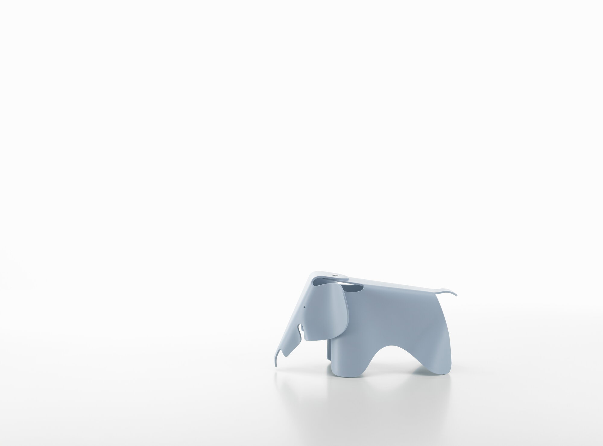 Vitra Eames Elephant, small, sky blue RE | Finnish Design Shop