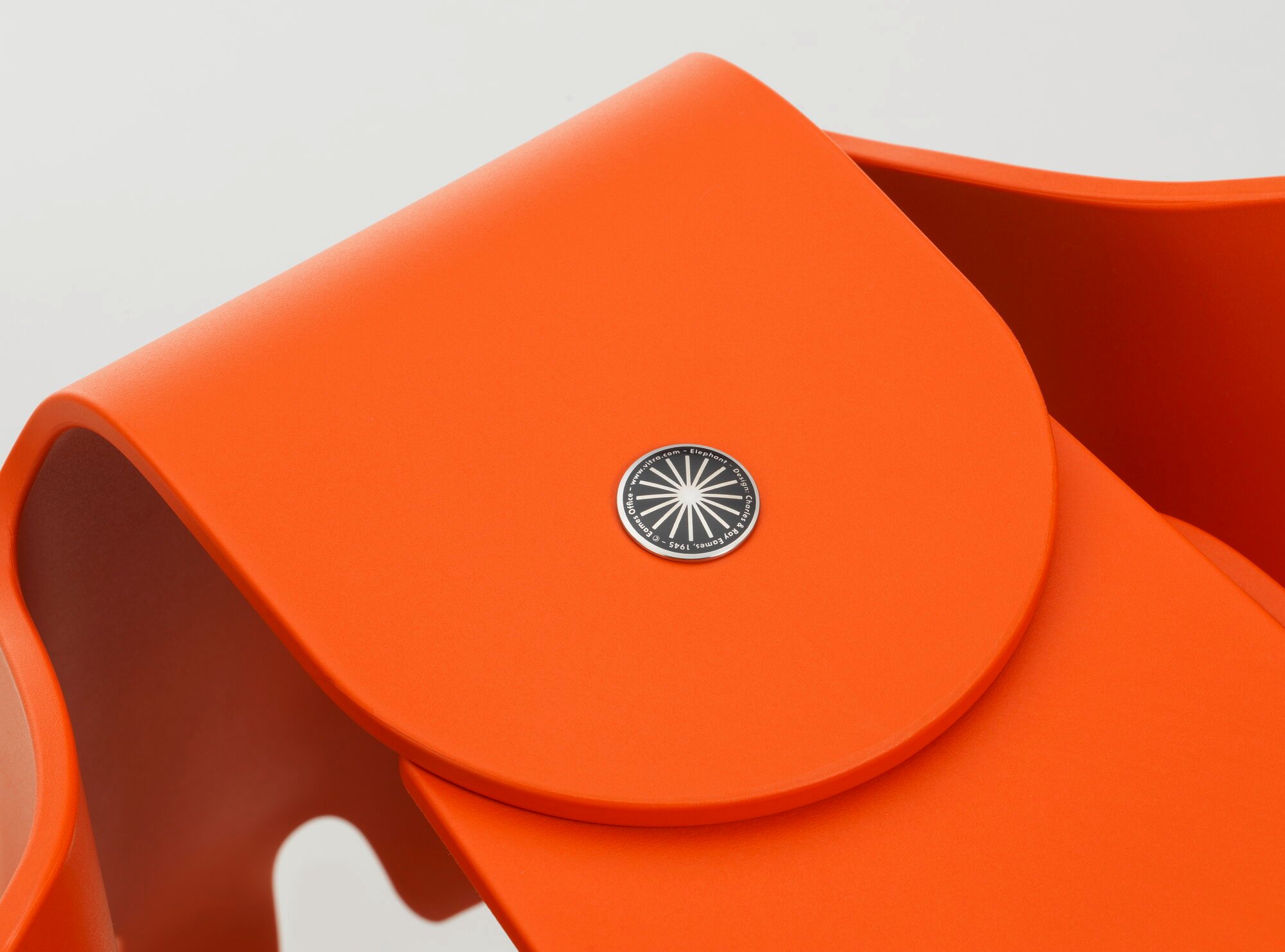 Vitra Eames Elephant, Eames Red Orange RE | Finnish Design Shop IE