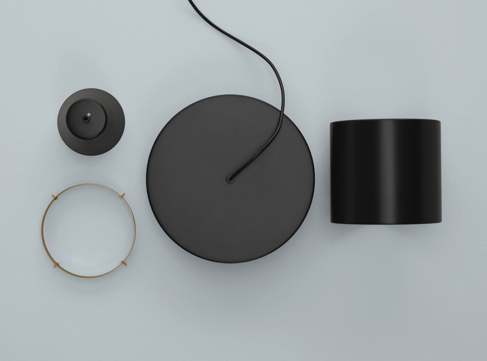 Artek A201 riippuvalaisin, musta - messinki | Finnish Design Shop