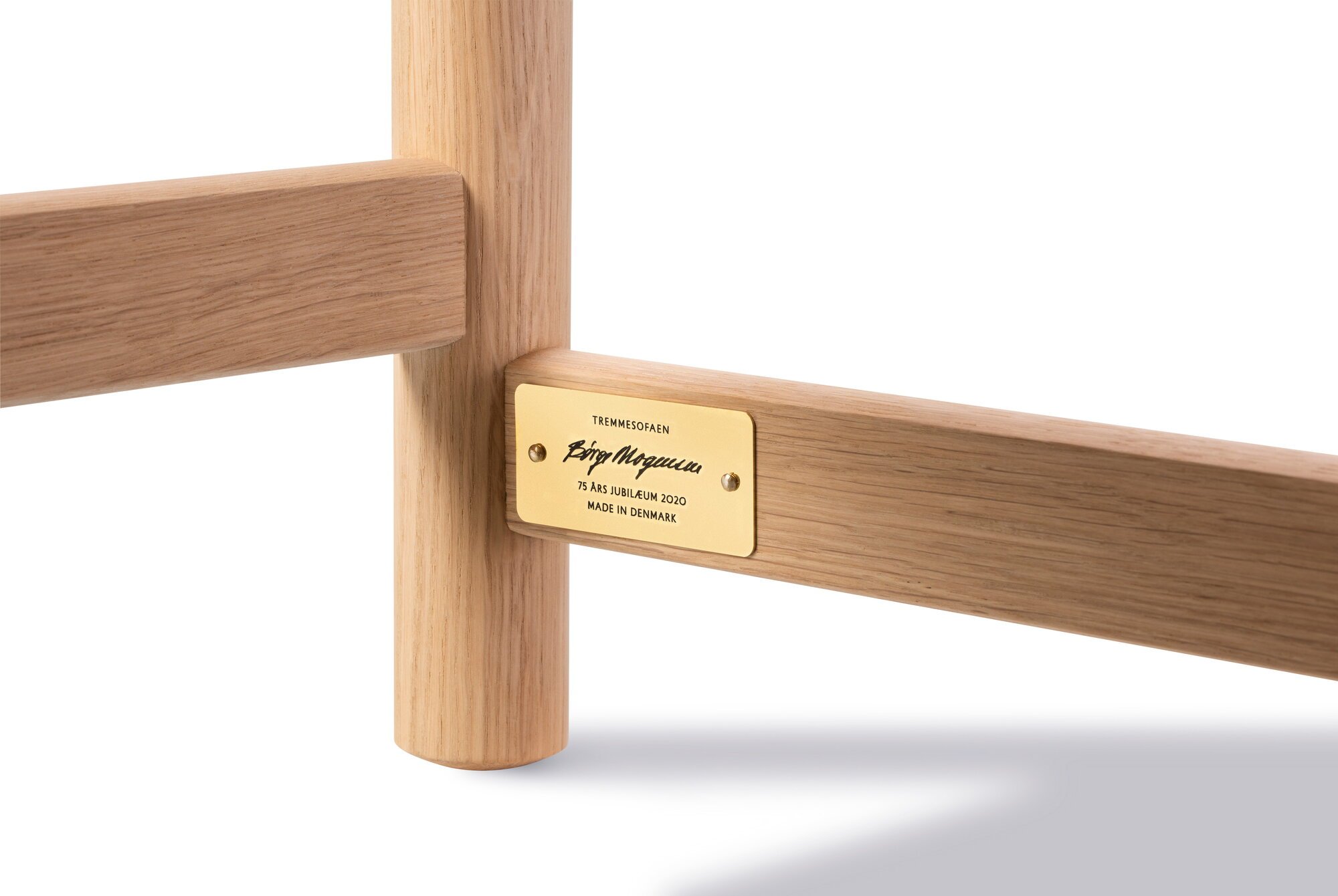 Fredericia Spoke-Back sofa, soaped oak - Natural Linen 003 | Finnish ...