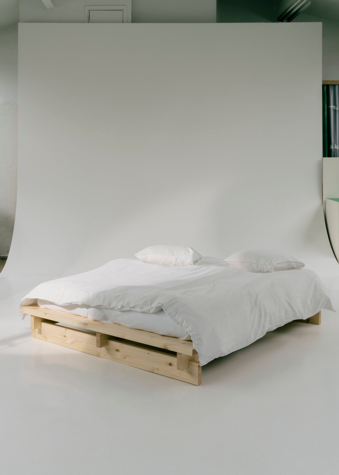 Vaarnii 017 Aamu bed frame, 180 cm, pine | Finnish Design Shop