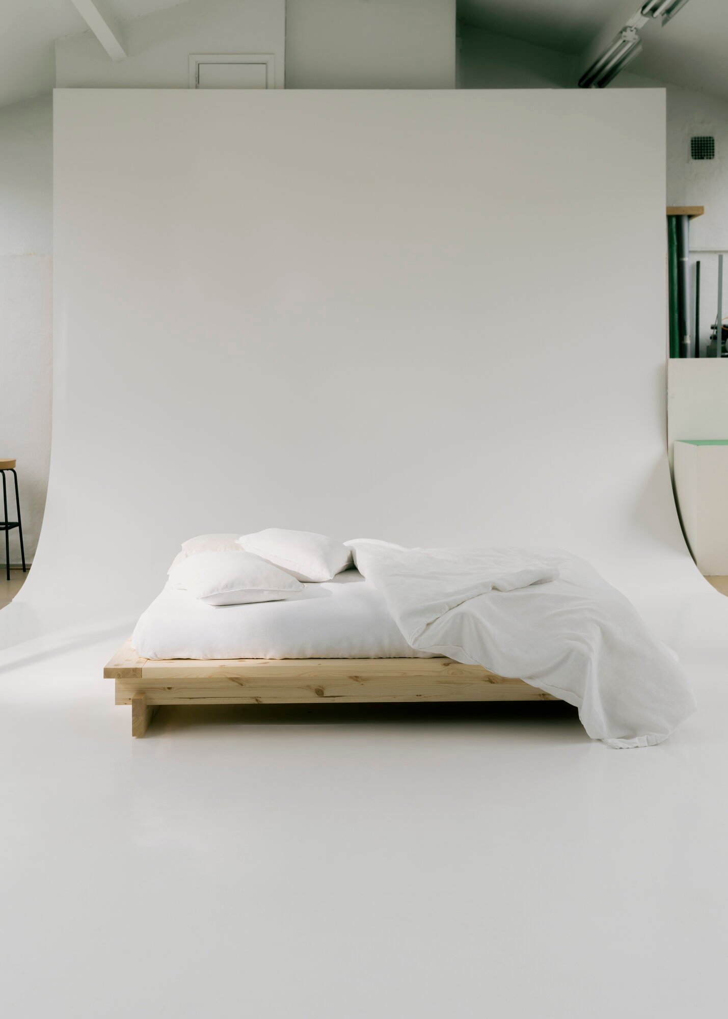 Vaarnii 017 Aamu bed frame, 180 cm, pine | Finnish Design Shop