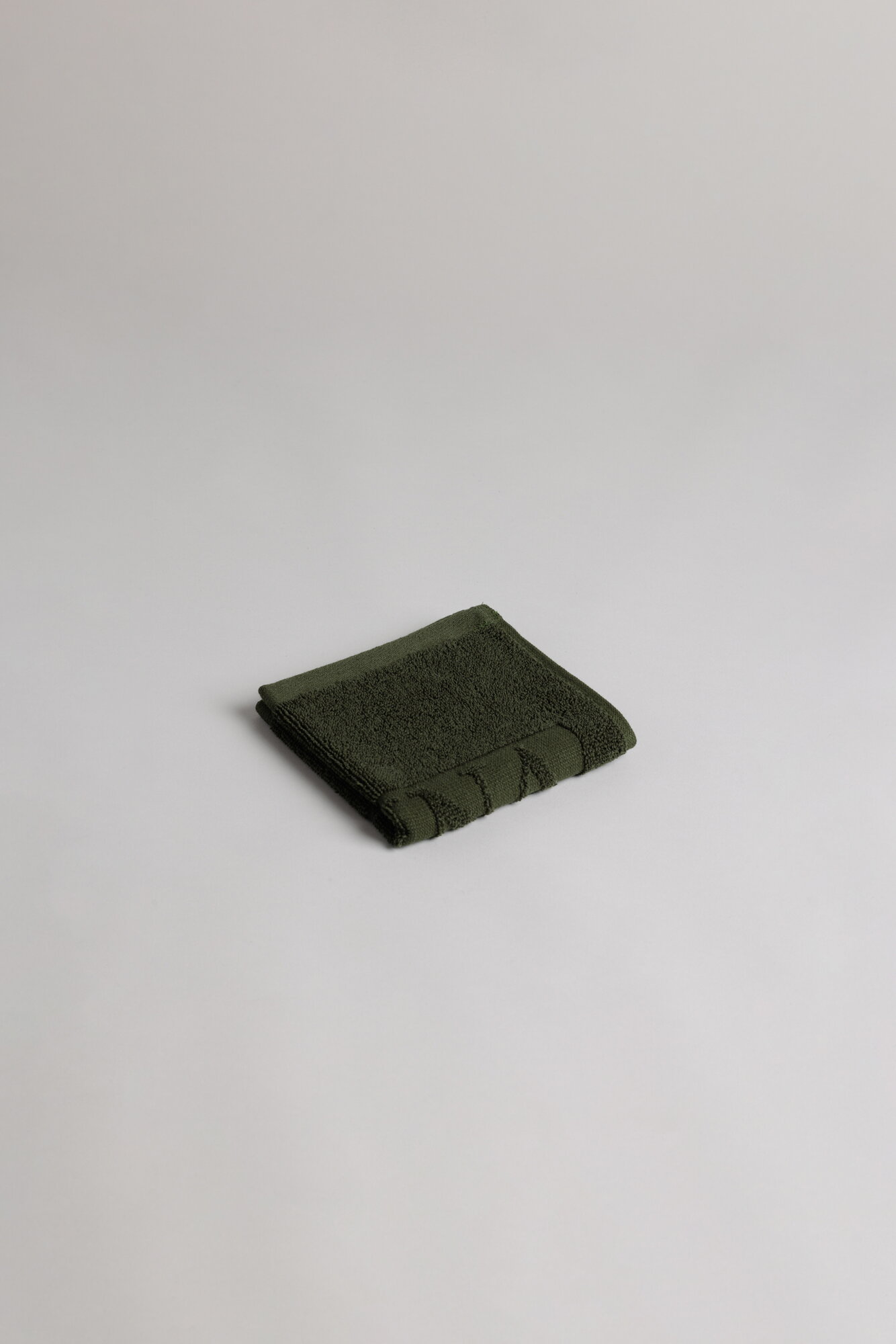Baina Face cloth Agnes, 30 x 30 cm, moss | Finnish Design Shop