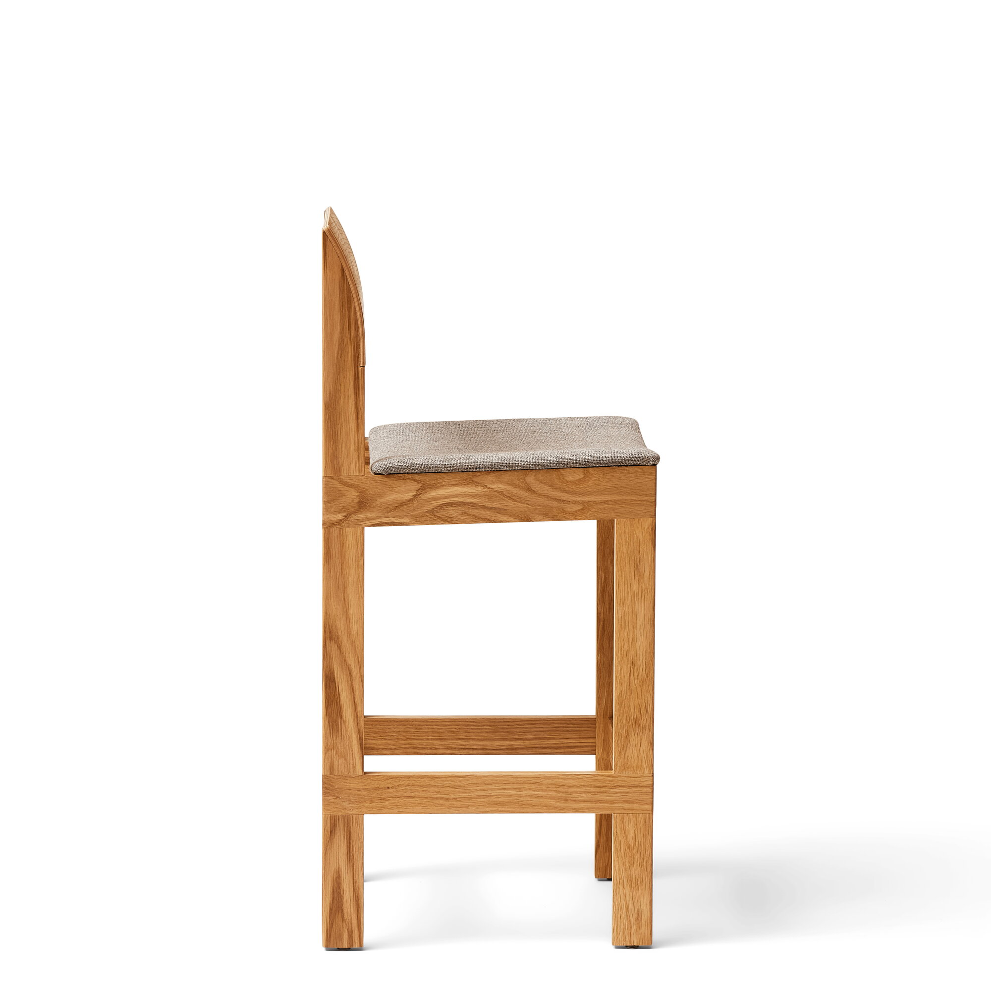 Form & Refine Sonder bar chair, 65 cm, oiled oak - Hallingdal 0227 ...