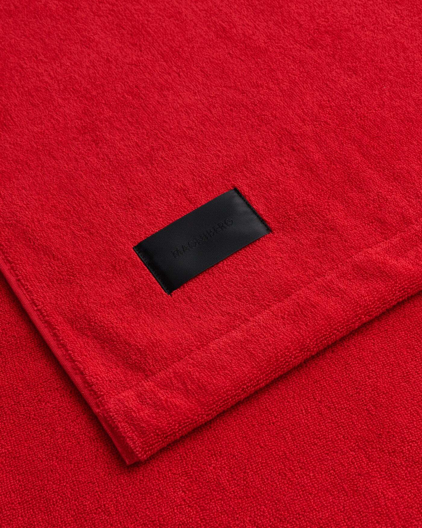 Magniberg Gelato bath sheet, 100 x 180 cm, goji red | Finnish Design Shop