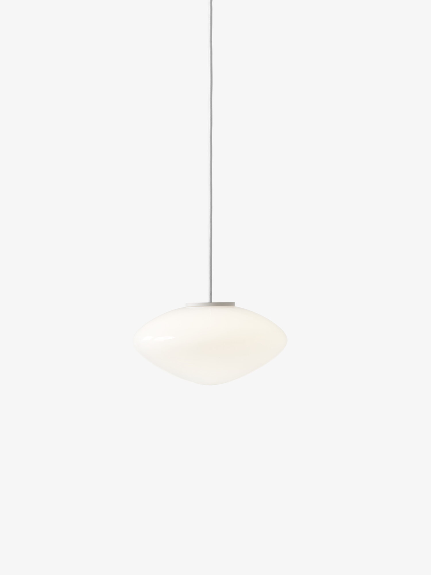 &Tradition Mist pendant lamp AP15, matt white - opal glass | Finnish ...