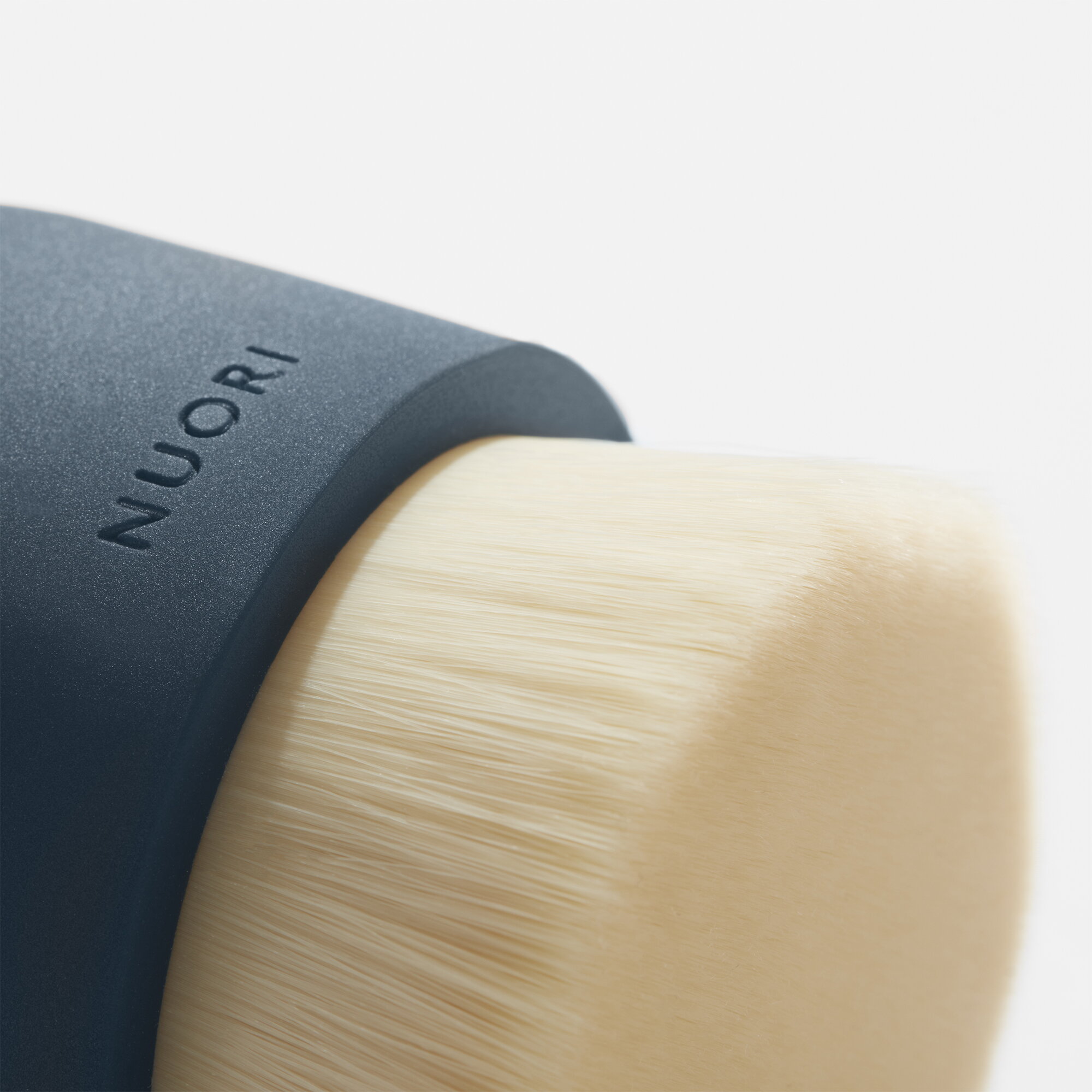 Nuori Caressing facial brush, ocean | Finnish Design Shop