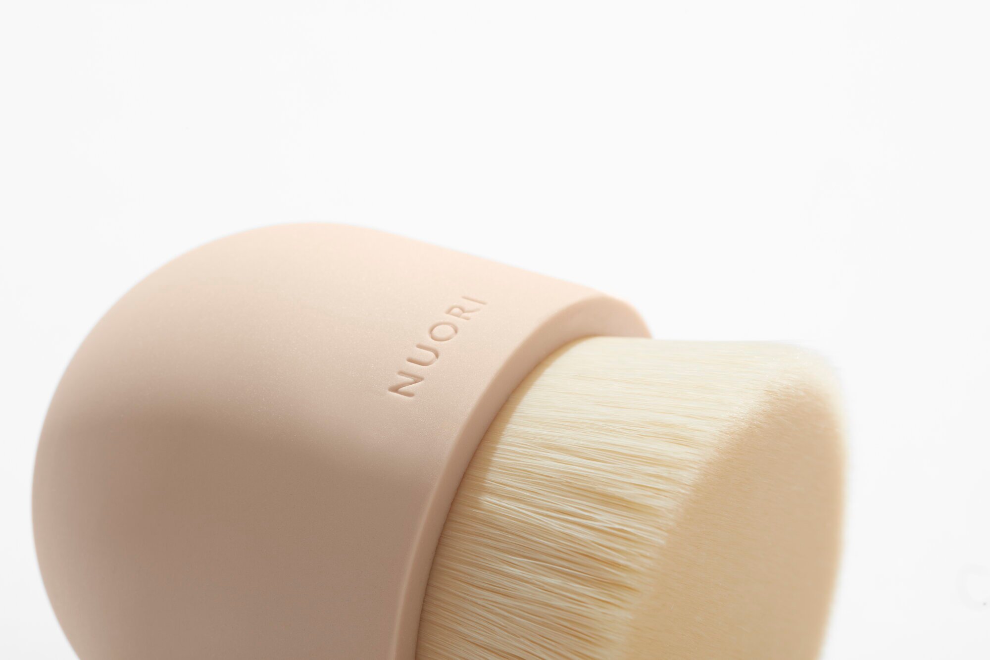 Nuori Caressing facial brush, rose | Finnish Design Shop