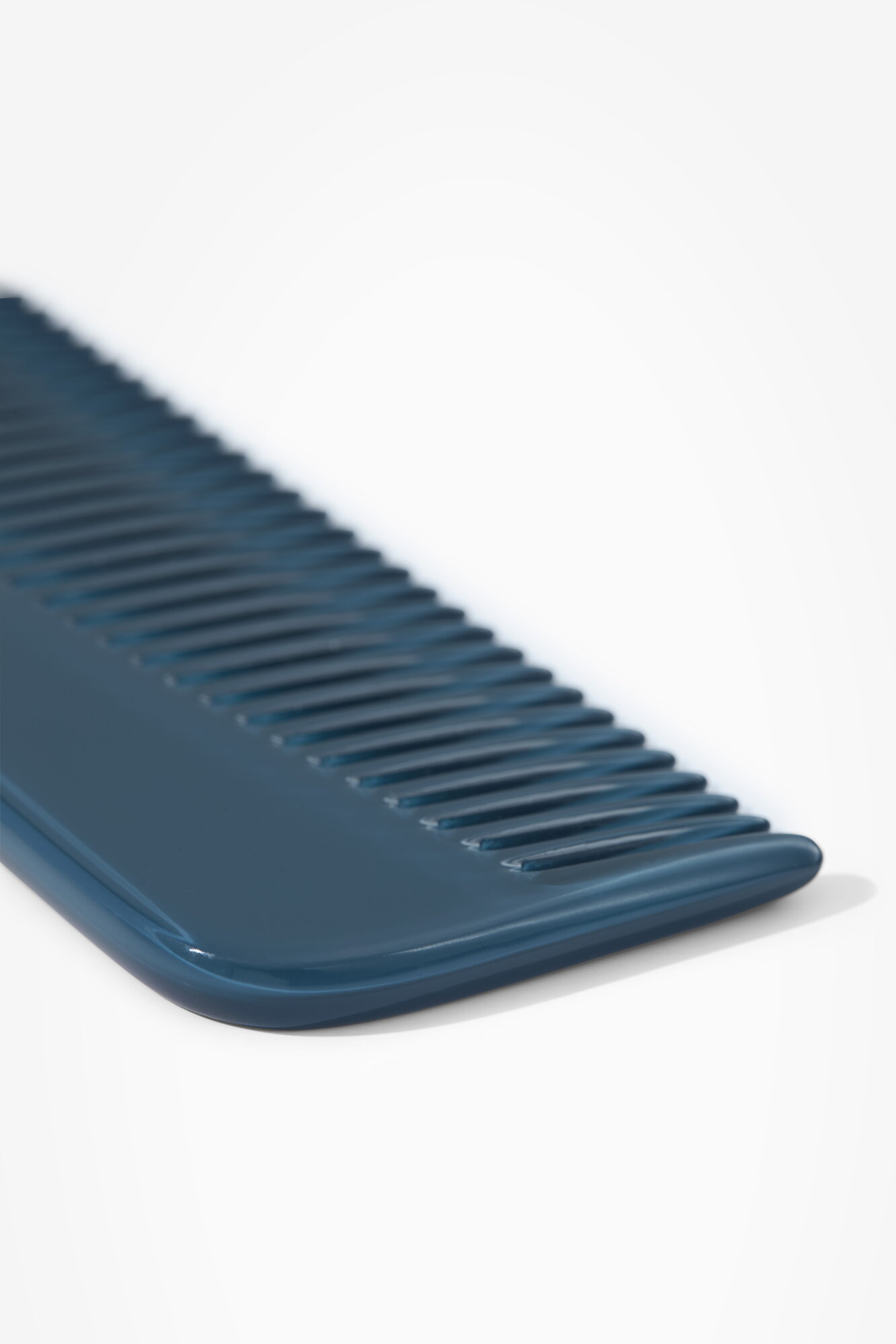 Nuori Dressing comb, ocean | Finnish Design Shop